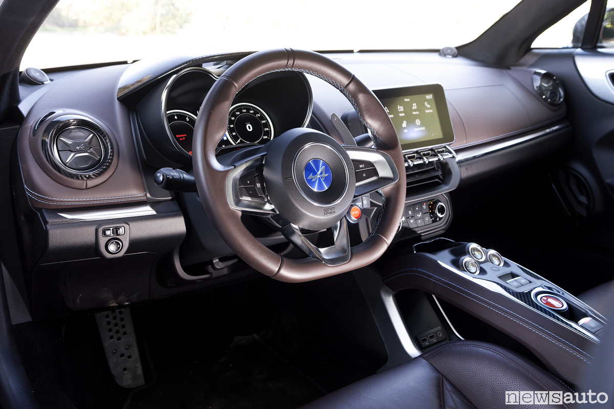 Alpine A110 GT, prova su strada come va | newsauto.it